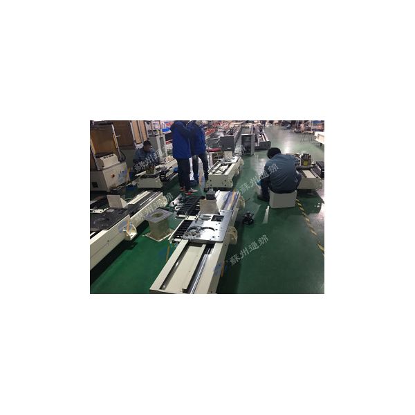 Quality High Strength Cutting Robot 7 Axis With Adjustable Floor Mounting Elements for sale