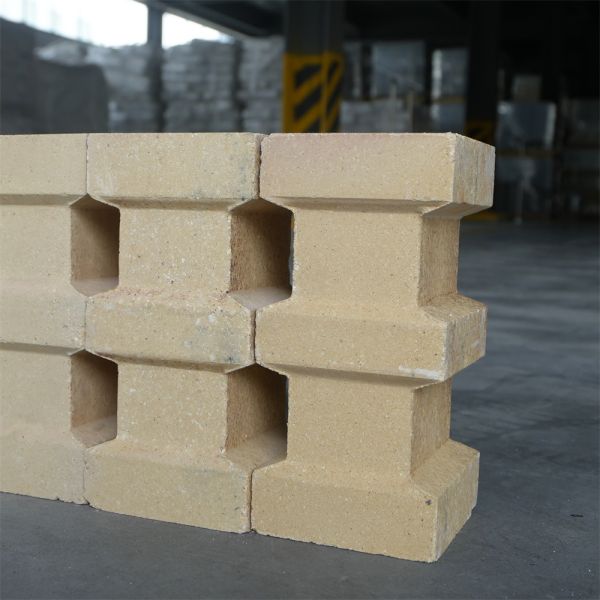 Quality 0.2Mpa Refractoriness under load CS-60 ≥1520C Morcorundum for Furnace Lining for sale