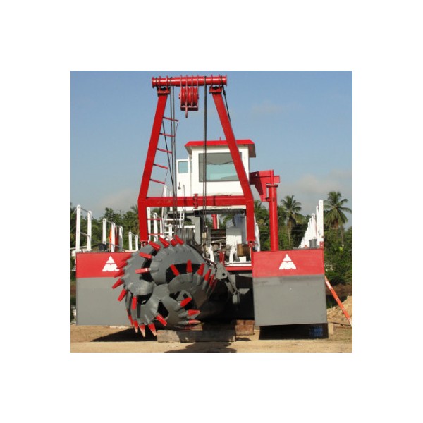 Quality Mini Dredging Machine Cutter Head Dredger 24liters/Hour 12 Inches for sale
