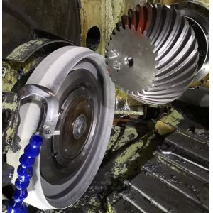 Quality 10 Module Spiral Bevel Gear Shafts Gear Milling and Grinding for sale