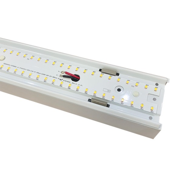 Quality CCT Turnable Waterproof LED Batten Light Strip 4FT Linkable Durable for sale
