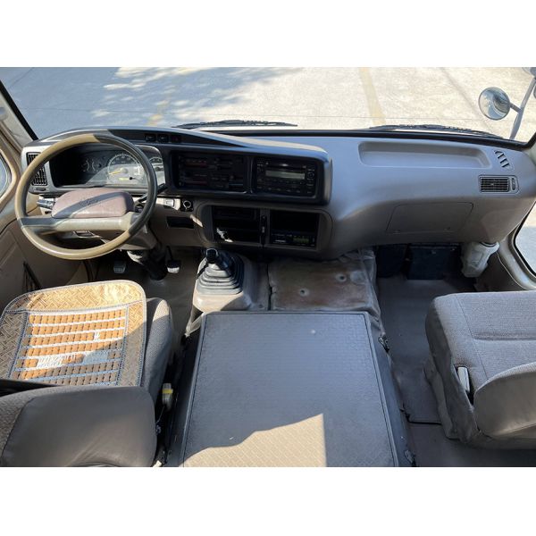 Quality ISO Second Hand Bus 20 Seats Used Passenger Buses for sale