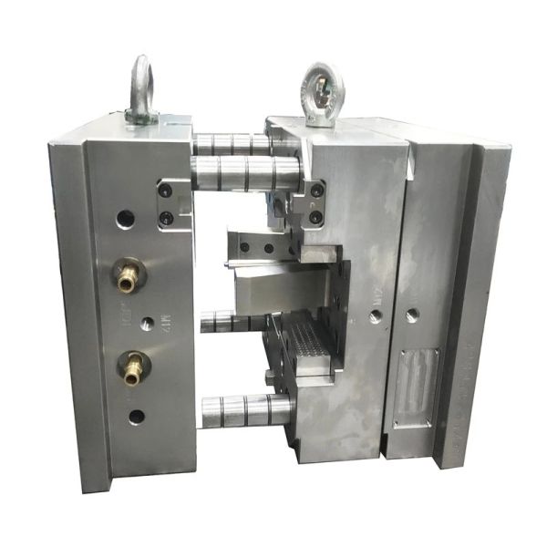 Quality High Polishing 500000 Shots S50C DME Plastic Injection Mold for sale