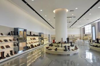 China Factory - Dongguan Pinhe Shoes Co., Ltd