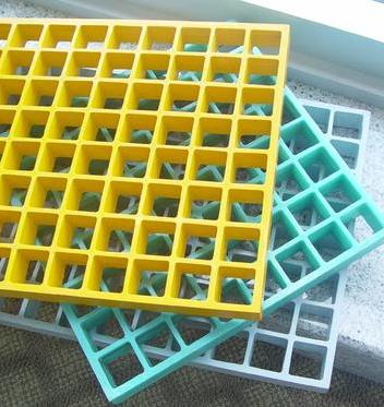 Smooth 38x38 Hole Size Yellow Plastic Floor Grating For Walkway