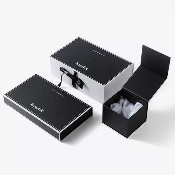 Quality Custom Printed Perfume Box Packaging Matt Lamination Varnishing for sale