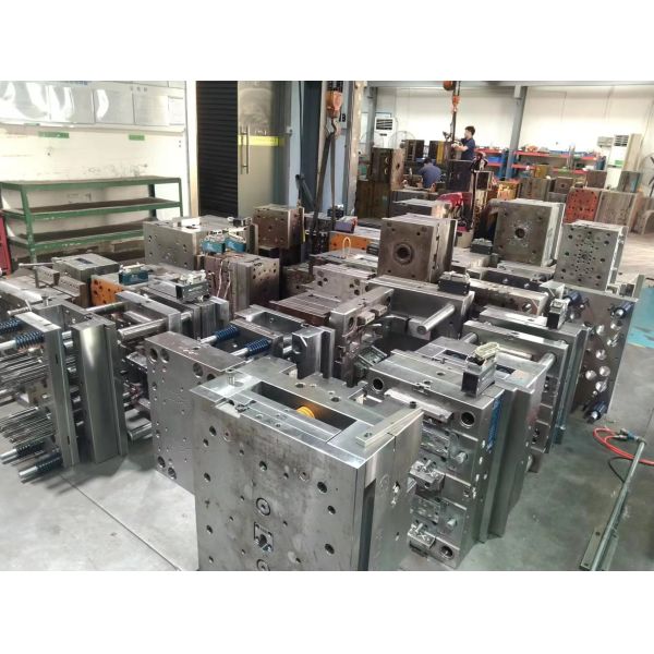 Quality Customized Hardness Precision Plastic Injection Mold for High Volume Production for sale