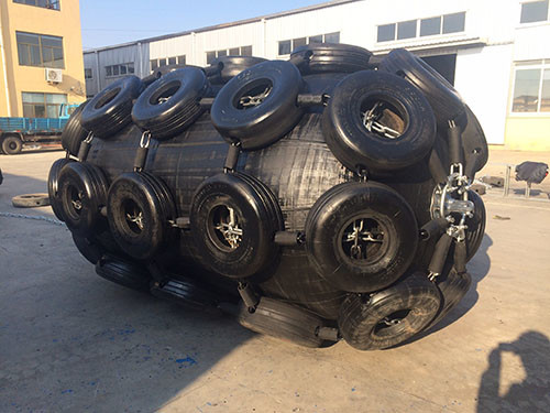 Quality Integral Winding Floating Yokohama Pneumatic Rubber Fenders D1700x L3000 for sale