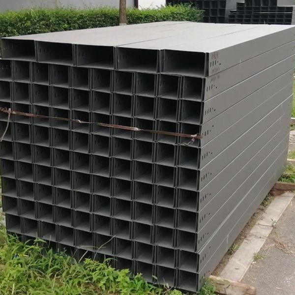 Quality Fire Resistant Silver Solid Cable Tray For Cable Routing And Protection In Steel for sale