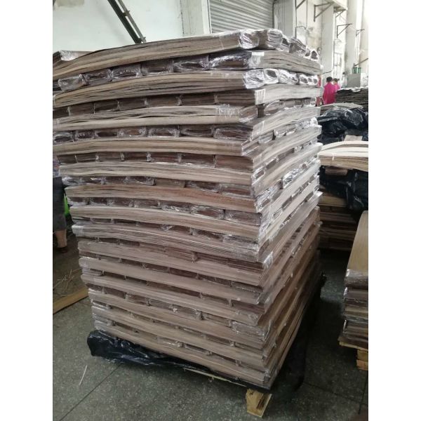 Quality American Walnut Engineered Wood Veneer Walnut Flooring Top Layer for sale