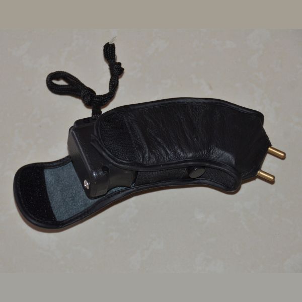 Quality 6V Portable Hand Electric Cattle Prods Black 0.27kg With Metal Plugs for sale