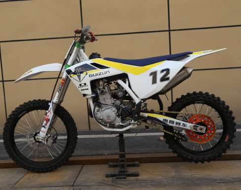 Quality racing motorcycle Dirt bike 250cc/300CC/450CC for sale