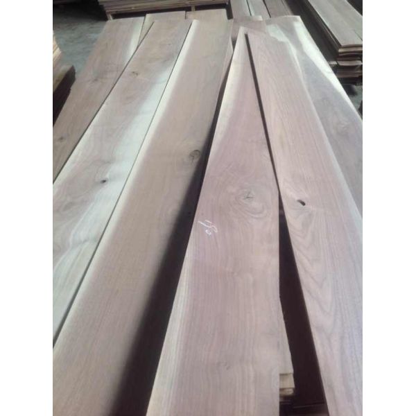Quality American Walnut Engineered Wood Veneer Walnut Flooring Top Layer for sale