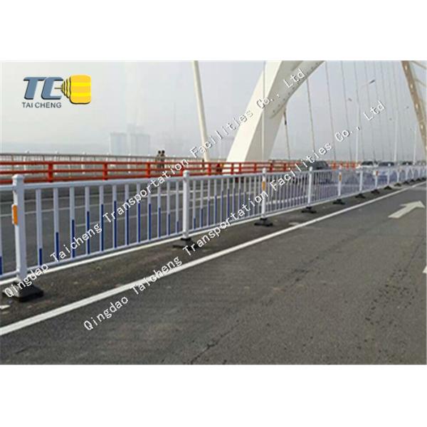 Quality Zinc Steel Municipal Guardrail Concrete Road Barrier Sliver Weather Resistance for sale