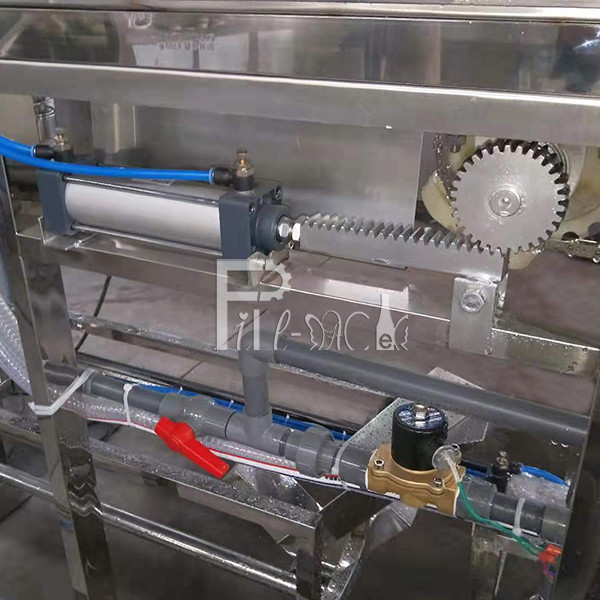 Quality 20 Litre Single Row 120 BPH Gallon Filling Line for sale