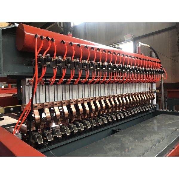 Quality Fully Automatic 50-200A Reinforcing Mesh Welding Machine For 100 - 200mm Mesh for sale