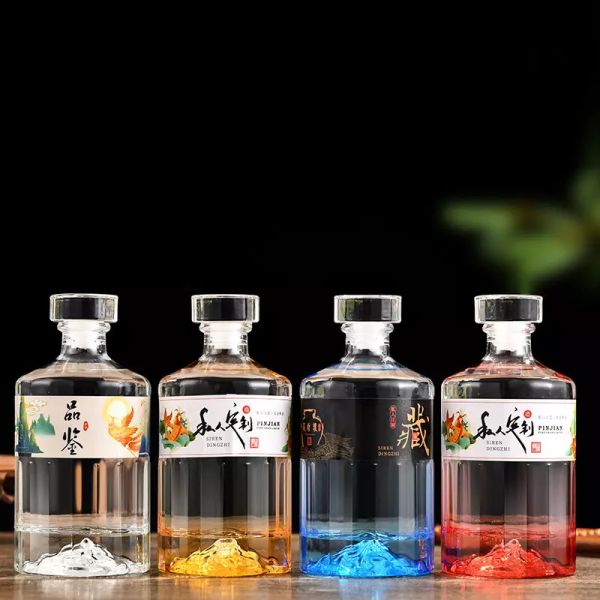 Quality Glass Collar Whisky Vodka Bottle with Cork Cover 750ml Capacity Customized Luxury for sale