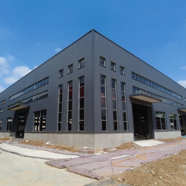 Quality Pre Engineered Steel Building with Sandwich Panel for Factories for sale