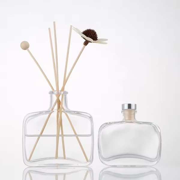 Quality Empty 100ml Luxury Round Square Clear Glass Reed Diffuser Bottle for sale