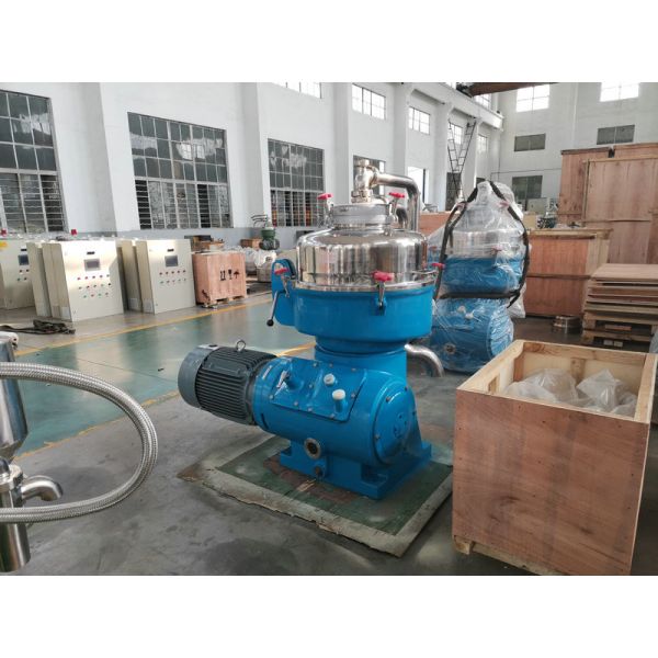 Quality Smooth Operating Centrifugal Oil Water Separator Self Cleaning PLC Control for sale