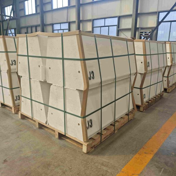Quality White Mullite Corundum Refractory Items with Customized Design mgo c brick kiln for sale