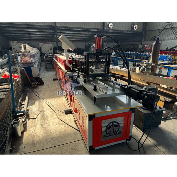 Quality 100mm sandwich rolling shutter door roll forming machine in Saudi Arabia olling for sale