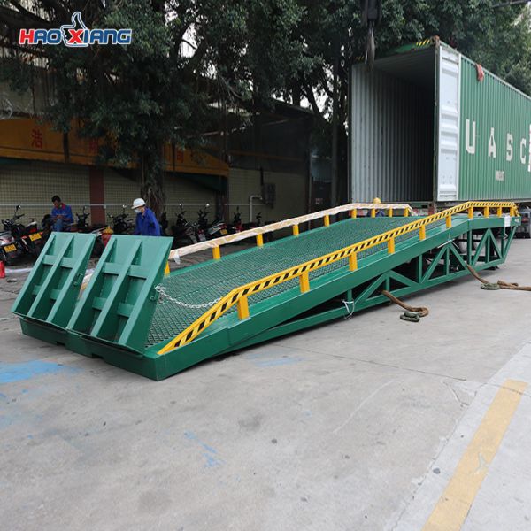 Quality 15T Temporary Loading Dock Trucks Mobile Container Loading Ramp for sale