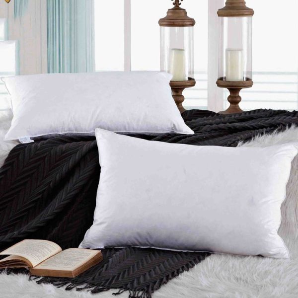 Quality Microfiber Filling Hotel Style Pillows Luxury White Rectangle Shape for sale