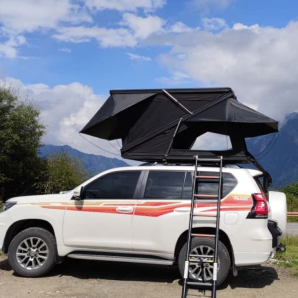 Quality Easy Setup Overland Rooftop Tent Convenience With 2.3m Telescopic Ladder for sale