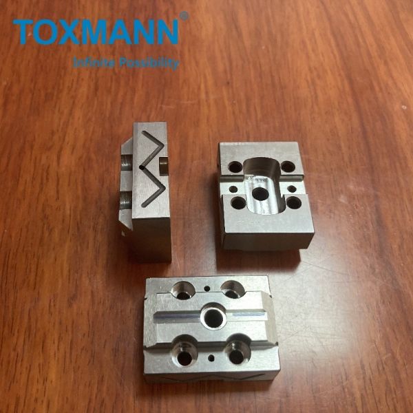 Quality Custom CNC precision alloy steel machining, provide CNC turning milling grinding for sale