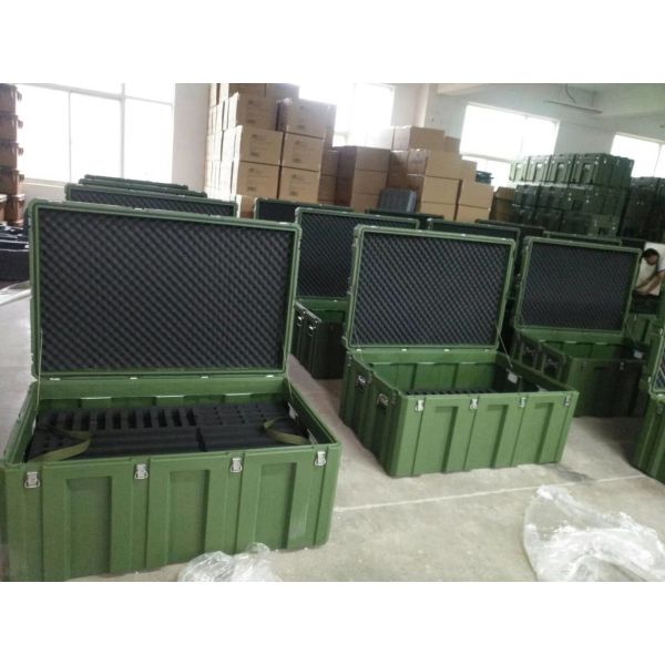Quality Anti Fall 850mm Military Box Rotational Moulding Military Case Green for sale