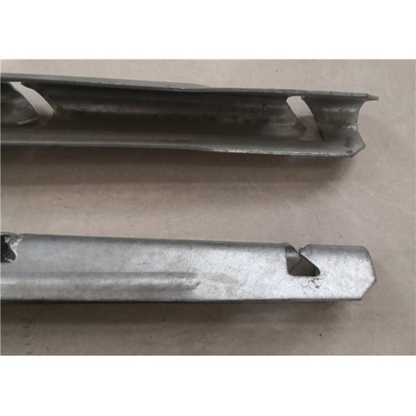 Quality Easy Install Chain Link Fence Fittings Vertical Straight 3 Strand Barb Wire Arm for sale