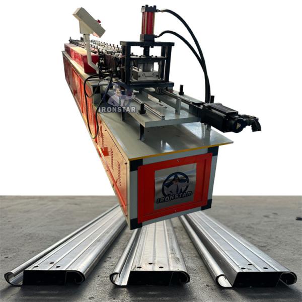 Quality 100mm sandwich rolling shutter door roll forming machine in Saudi Arabia olling for sale