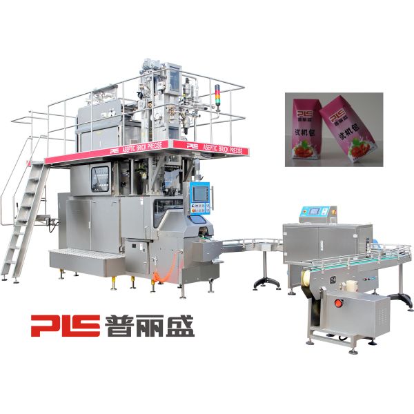 Quality Beverage 200ml Aseptic Carton Filling Machine With Straw Applicator For Milk for sale