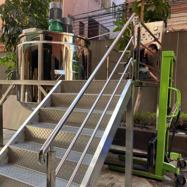 Quality Customizable Liquid Soap Manufacturing Plant Hand Sanitizer Making Machine for sale