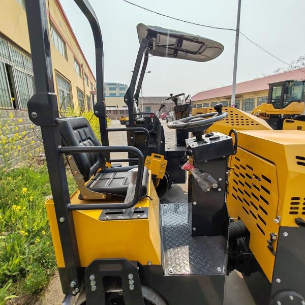 Quality Time Limited Diesel Road Roller Machine Single / Double Drum Small Mini Compactor for sale