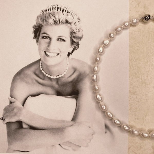 Quality White Baroque Pearl Necklace of a Favourite of Diana Princess of Wales for sale