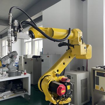 Quality 6 Axis Robotic Laser Cutting Machine Fanuc M-20iA Palletizing Robot for sale