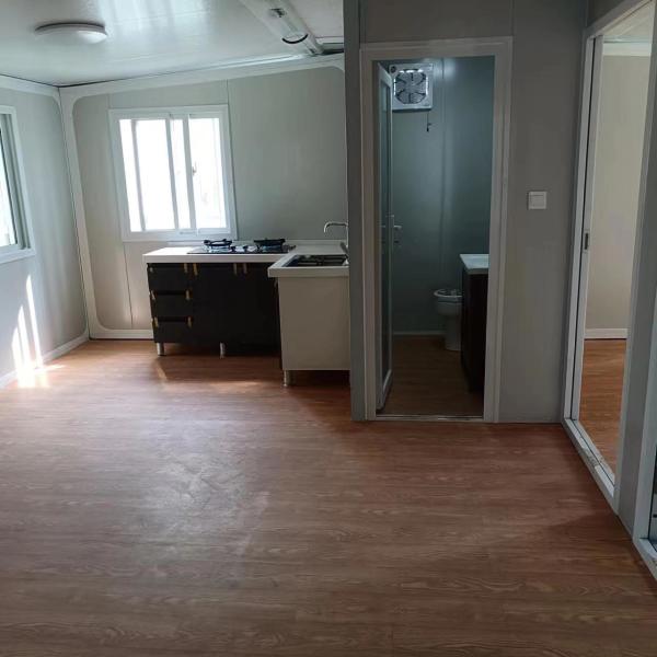 Quality Expandable Container House with 2 Bedrooms and Steel Door in White or Customized for sale