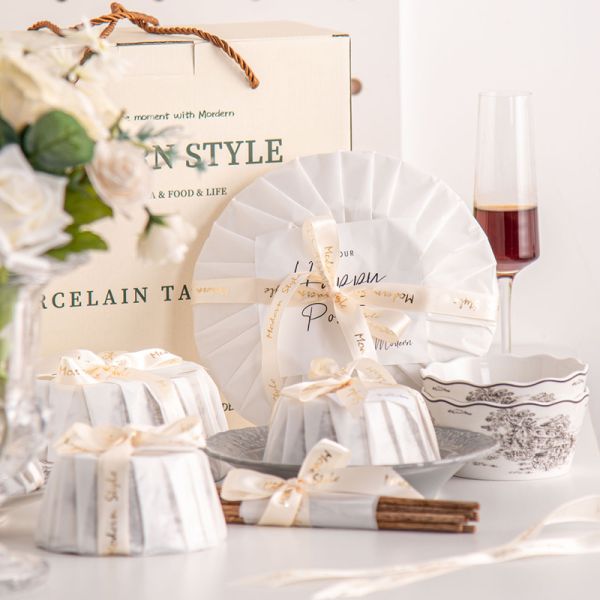 Quality European Style Gray Dinnerware Sets With Luxury Porcelain And Scenic Pattern Ceramic for sale