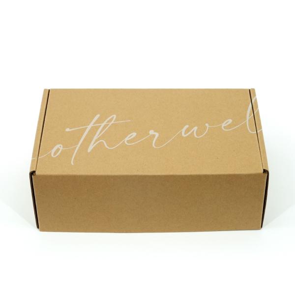 Quality Small Cardboard Corrugated Folding Garment Packaging Box ISO 9001 / 14001 Certified for sale