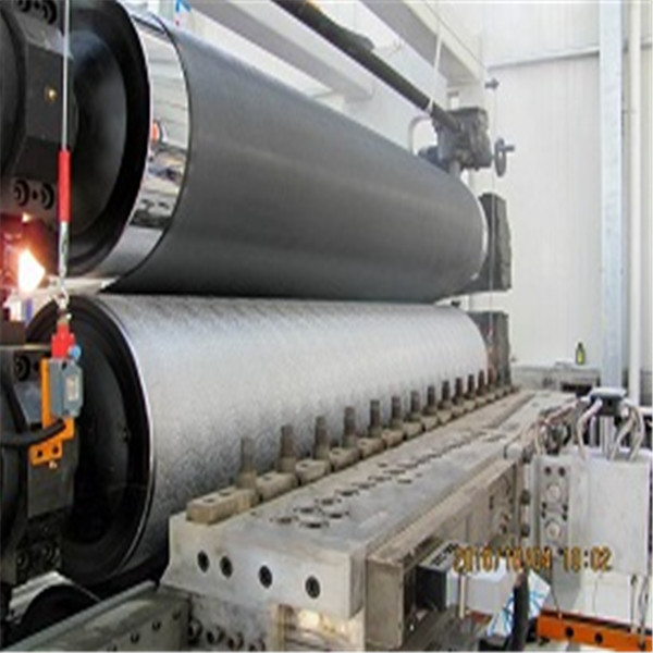 Quality PLC Controlled High Capacity Board Extrusion Line With Crusher Auxiliary System for sale