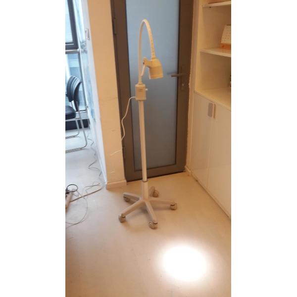 Quality Clinic Checking Use 30000 Lux LED Examination Light With Stand ISO for sale