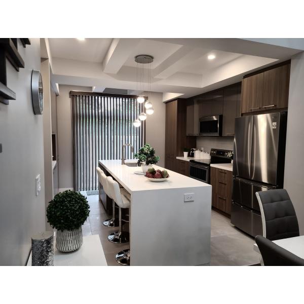Quality Customize High Gloss Waterproof Fireproof Kitchen Cabinet with Quartz Stone for sale