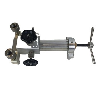 Quality Hydraulic Portable Pressure Calibrator Complex Operation for sale