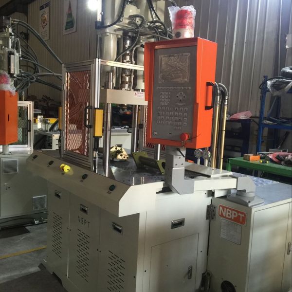 Quality Factory 45T VERTICAL Dual Slip Table Direct Plastic Injection Machine for sale