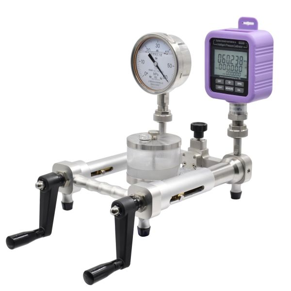 Quality Adjust Resolution 0.1kPa Portable Hydraulic Pressure Test Pump HS711A with 2 for sale
