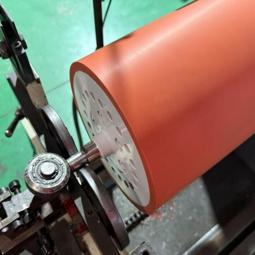 Quality High Speed Slitter Press Roller with 60-90 Shore A Hardness and 5-10mm Rubber Thickness for Precision Slitting for sale