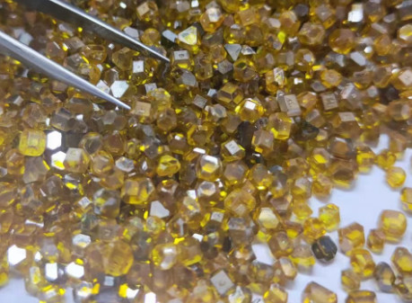 Quality MCD Mono Crystalline Diamond Dodecahedron / Tower Shaped Yellow Rough Diamond for sale