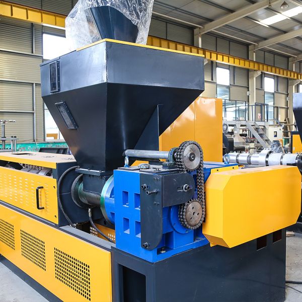 Quality plastic pelletizing machine PS plastic product recycling machine for sale